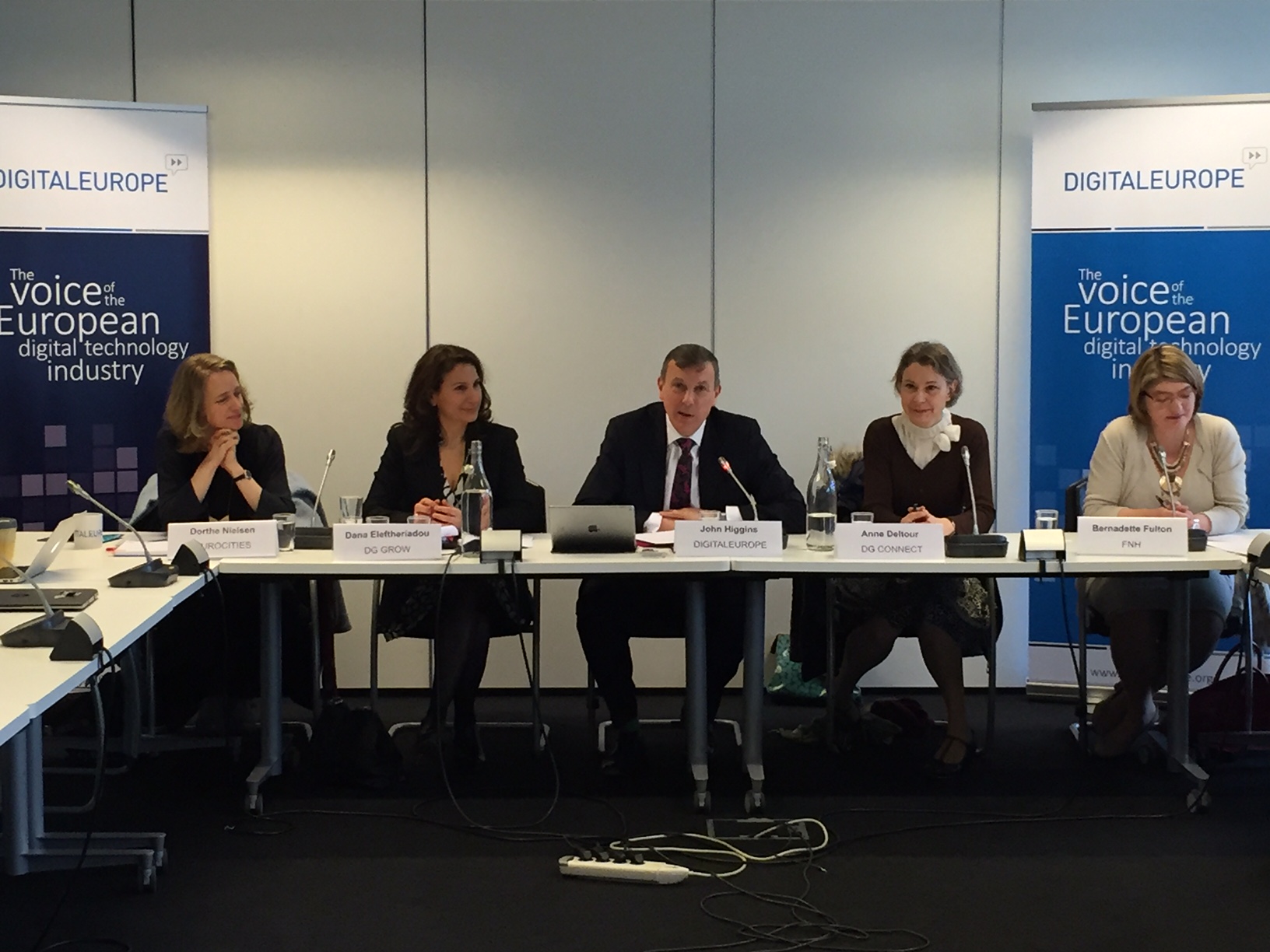 DiPP - Bright Lights, Big City: Smart Cities with human touch ...